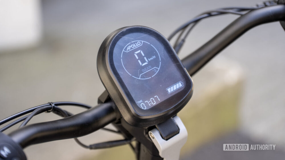 Apollo Phantom V3 review: A new standard for electric scooters at 41mph