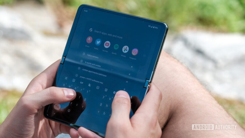 Google Pixel Fold problems and how to fix them - Android Authority