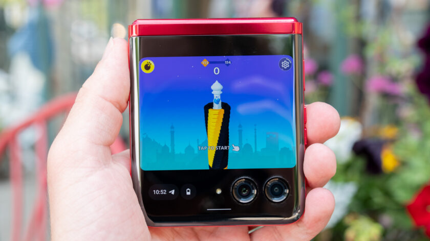Motorola Razr Plus review: Should you buy it? - Android Authority