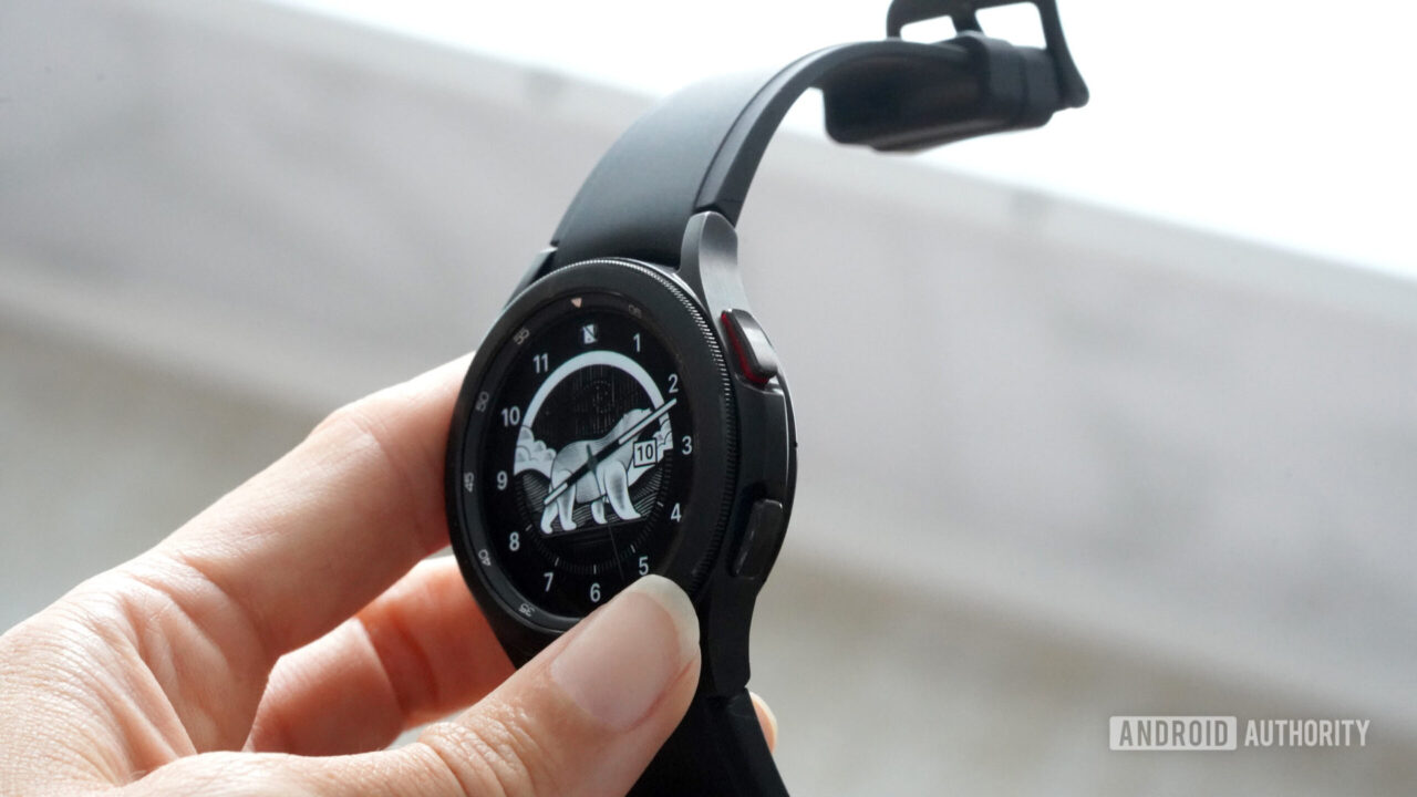 If the rotating bezel is back, I'll hit 'check out' on a Galaxy Watch 6