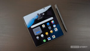 HONOR Magic V2: The world's thinnest foldable launches in Europe