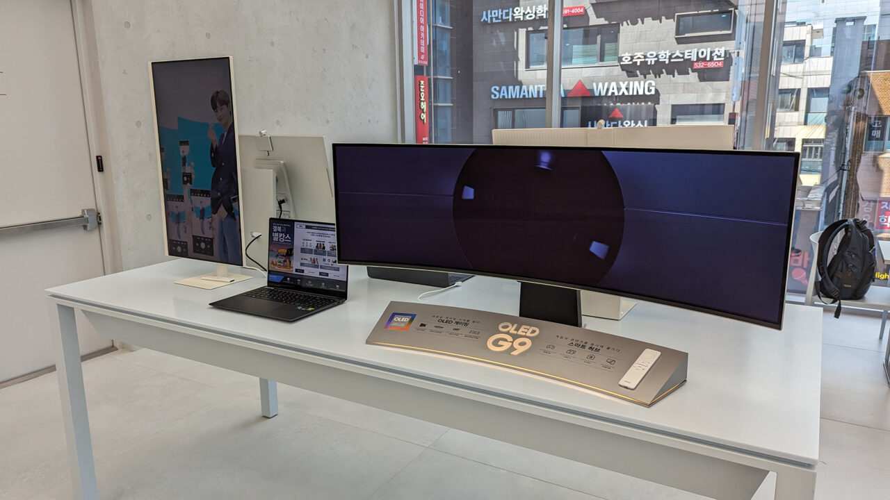 Here's what the Samsung flagship store in Seoul is like
