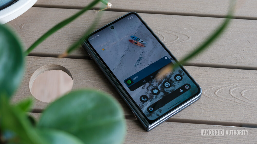 The Pixel Fold should copy this display feature from Samsung's foldables