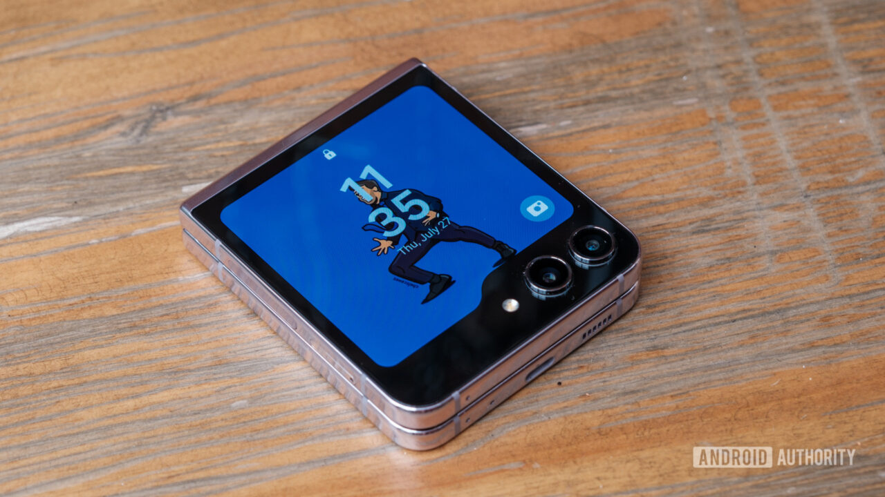 Samsung Galaxy Z Flip 5 problems and how to fix them - Android Authority