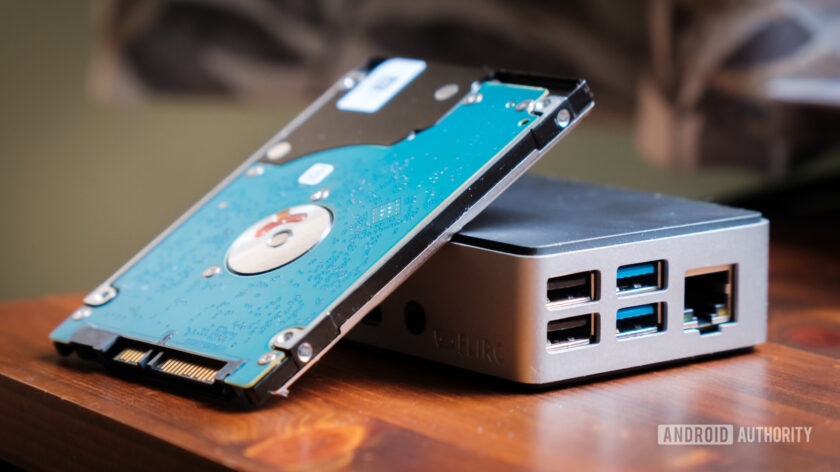 I built a cheap DIY NAS server and saved $100s