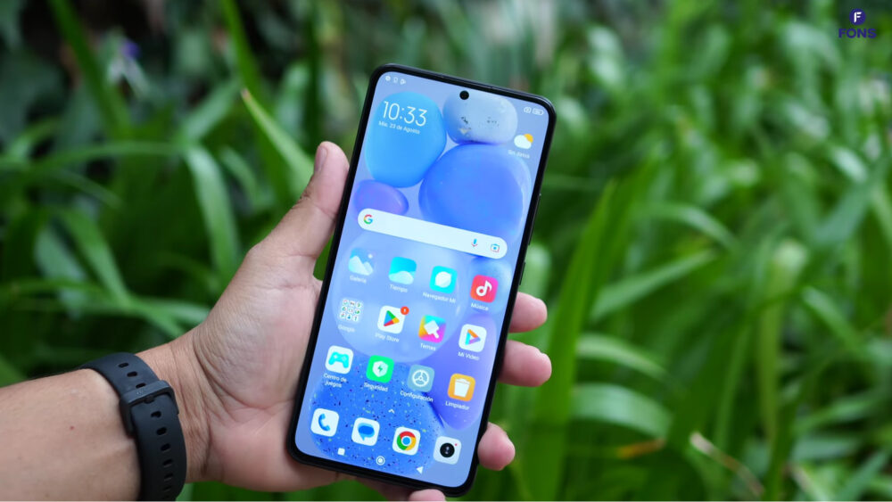 Who has the best software update policy in the mobile world?