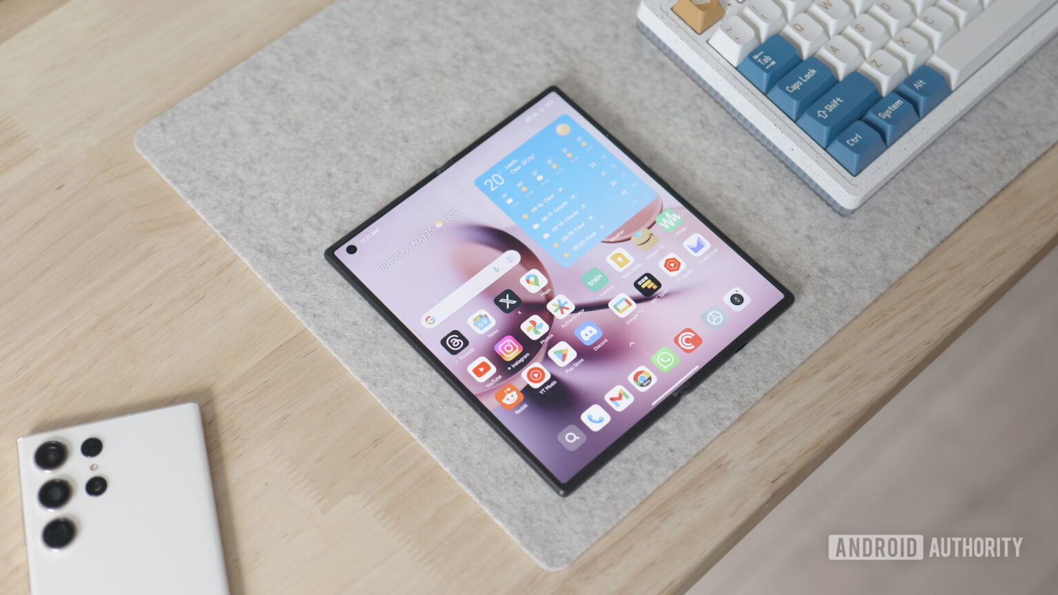 Xiaomi Mix Fold 3 preview: First impressions of Xiaomi's svelte foldable
