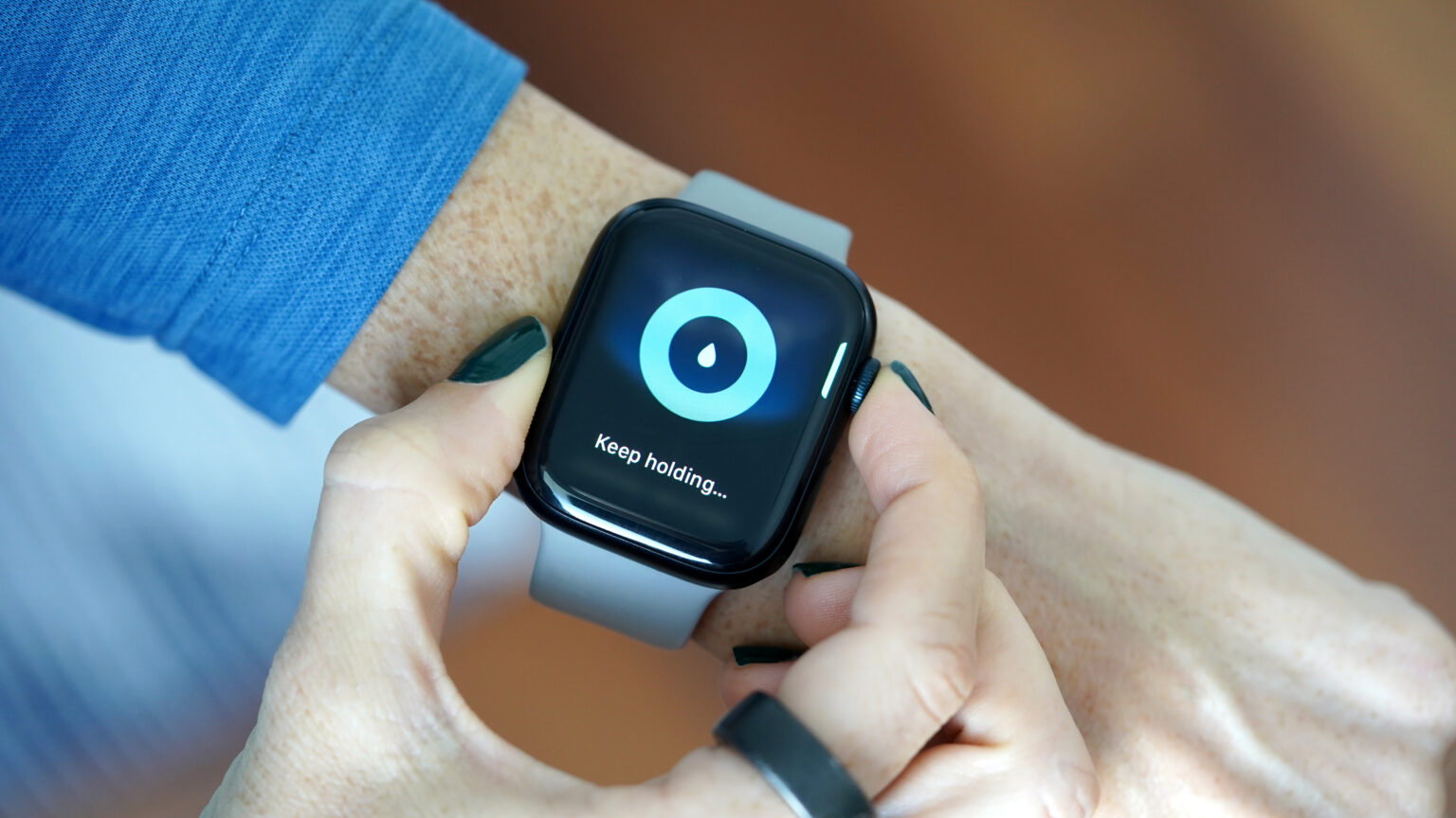 Apple Watch won't swipe up or down? Here's how to fix it