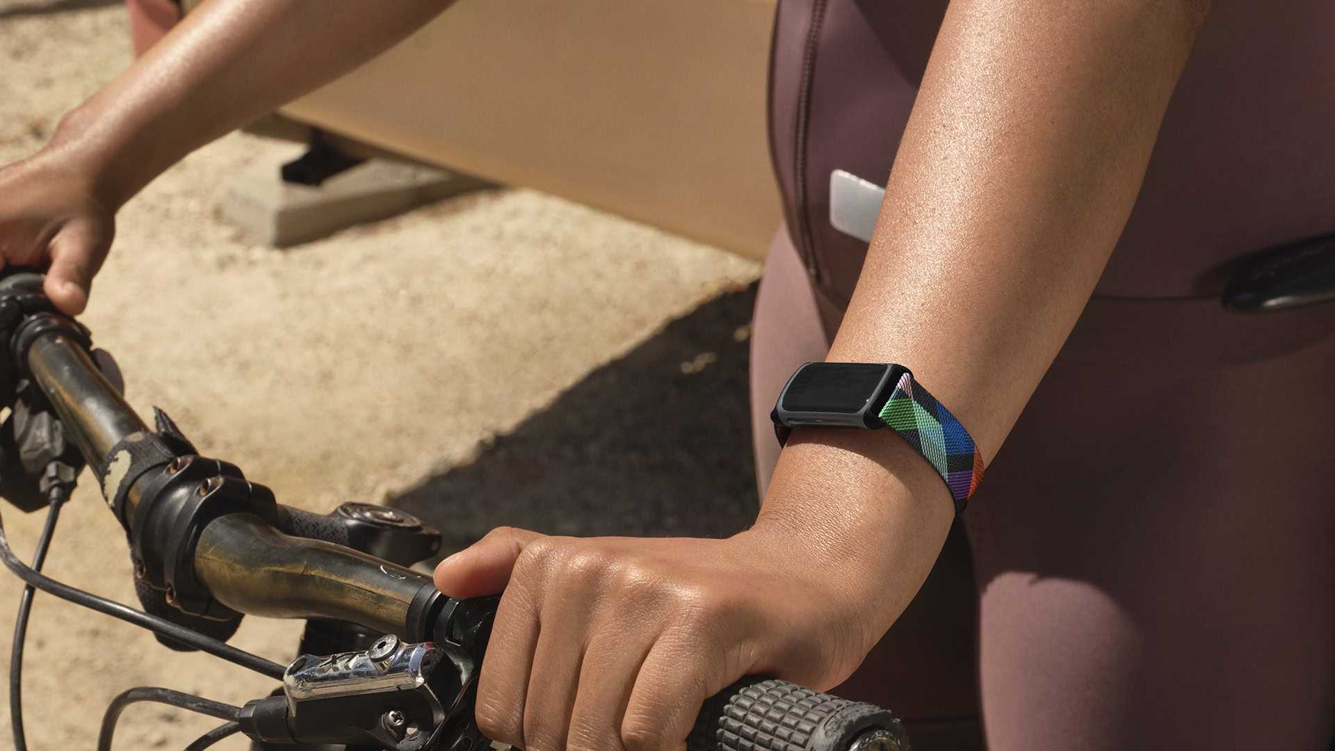 Fitbit Charge 6 と Inspire 3: 違いは何ですか? どちらを購入すべきですか? - Gamingdeputy Japan