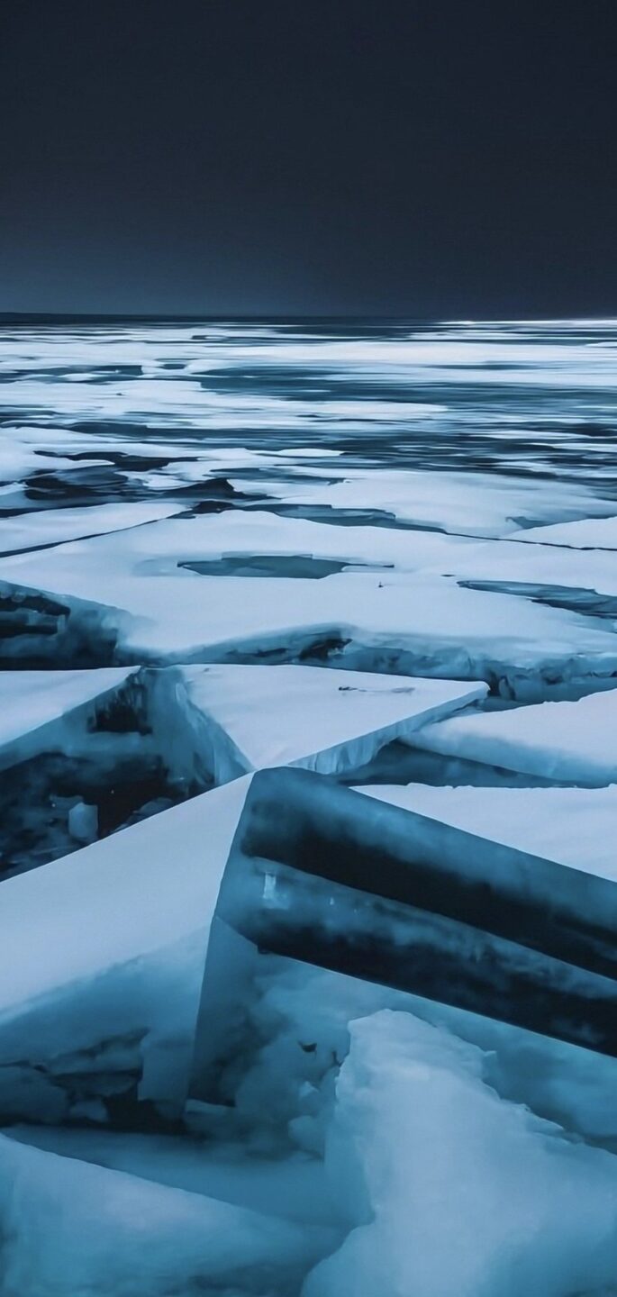 Android 14's new AI wallpapers are great, but Backdrops still has my heart