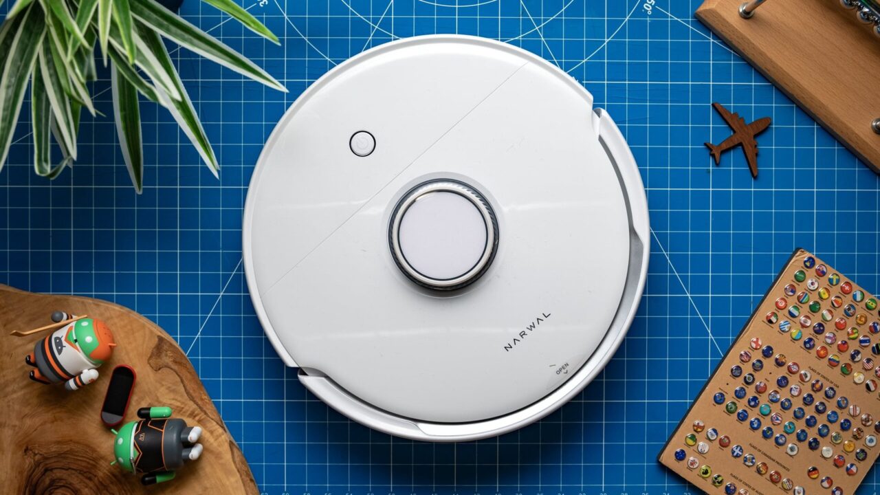 Deal: Narwal Freo robot vacuum and mop is 57% off for Prime Day ...