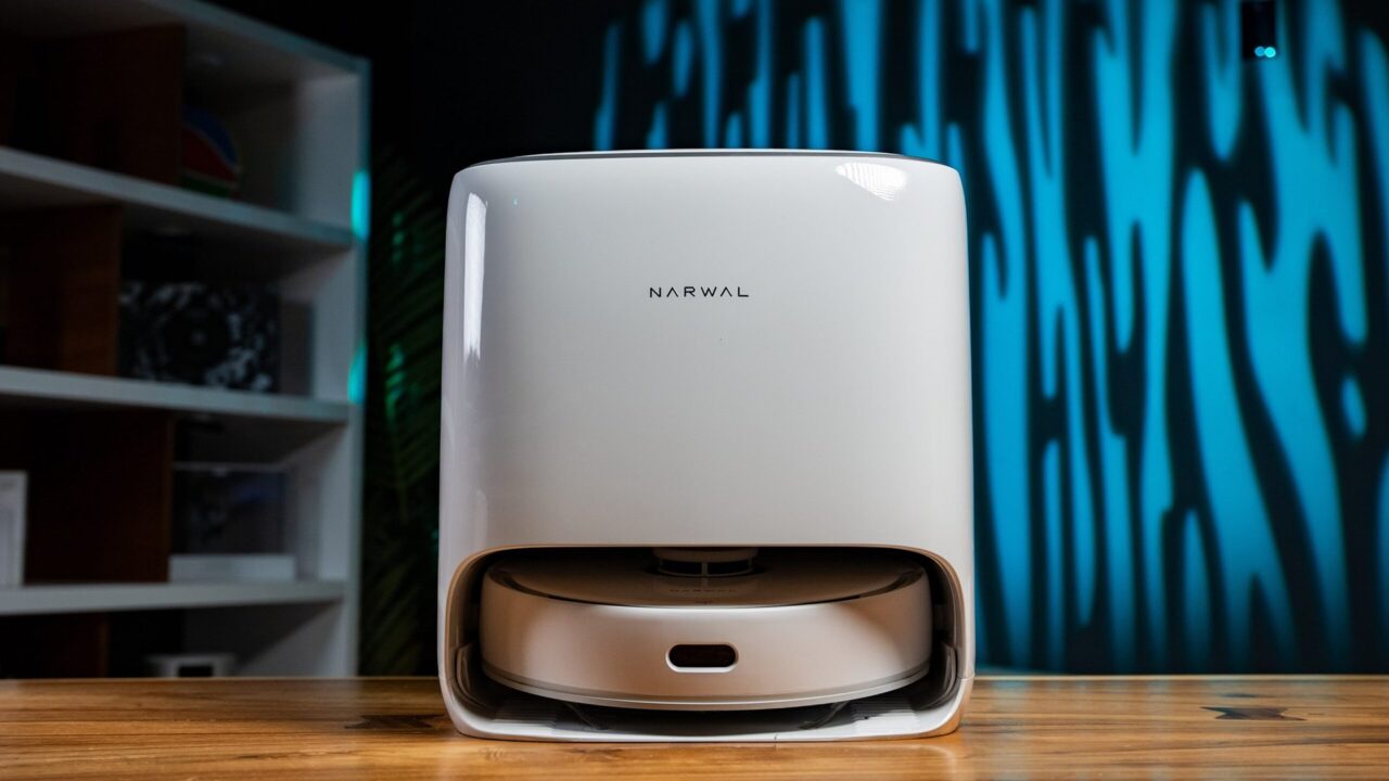 Get $700 off the Narwal Freo robot vacuum and mop - Android Authority