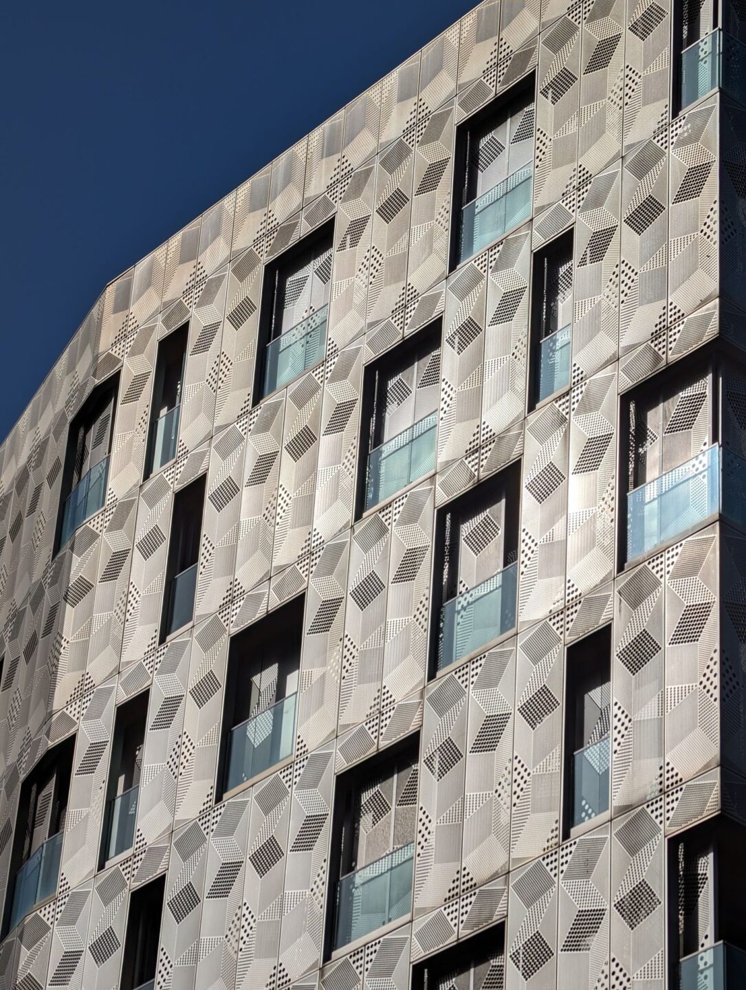 The Pixel 10 proves that everyone wants zoom cams, even if they don't ...