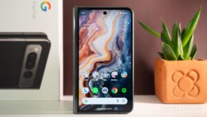 Google Pixel Fold problems and how to fix them - Android Authority