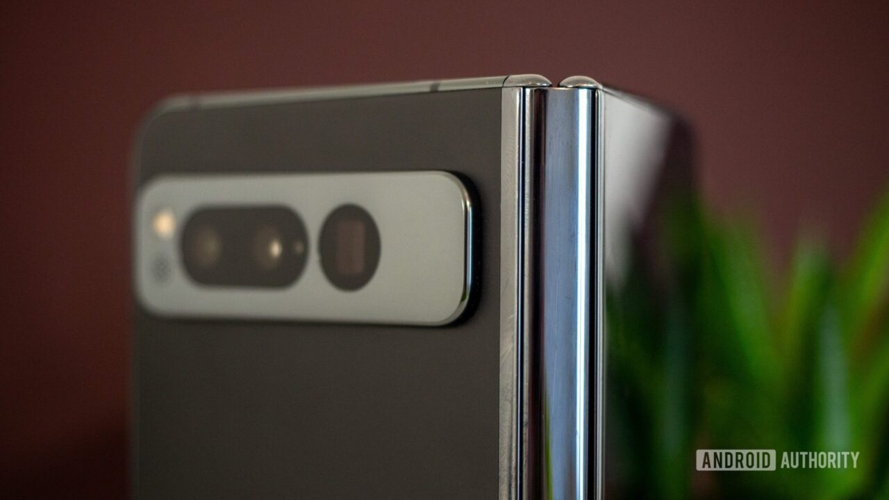 Android quietly enhances split-screen mode in preparation for the Pixel ...