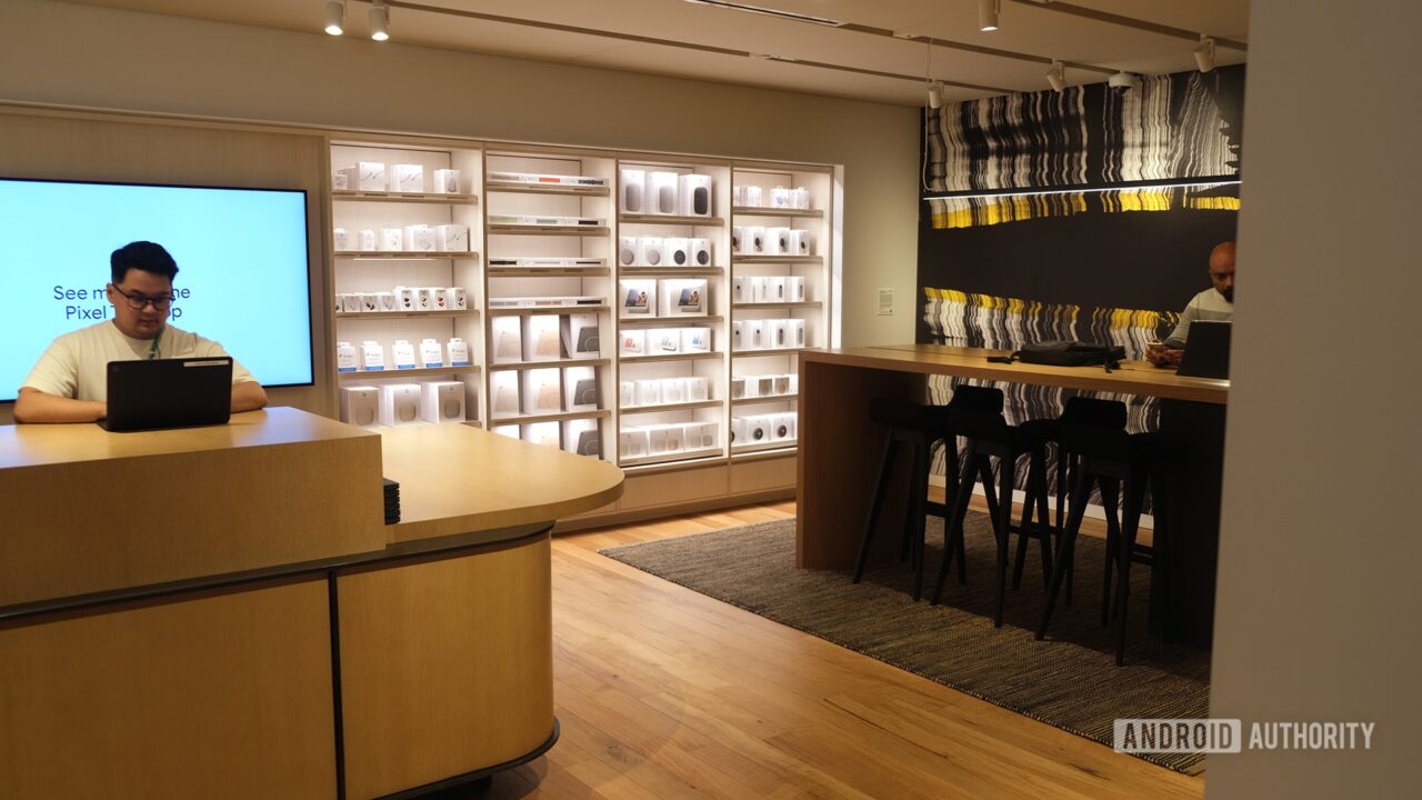 You can soon shop for Pixel devices at Google's new Santa Monica store ...