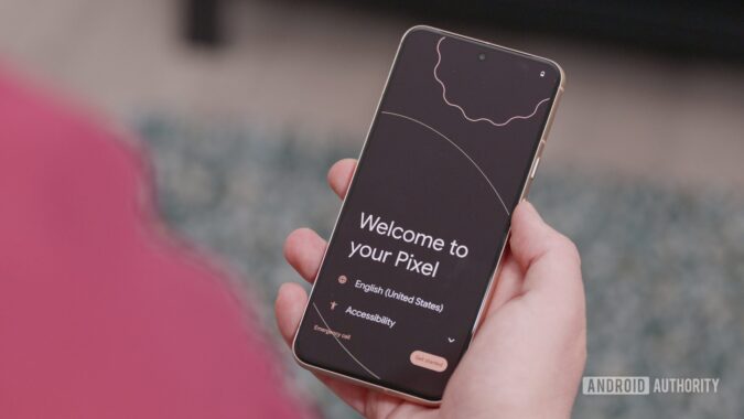 Pixel's new welcome screen looks awfully similar to an iPhone's