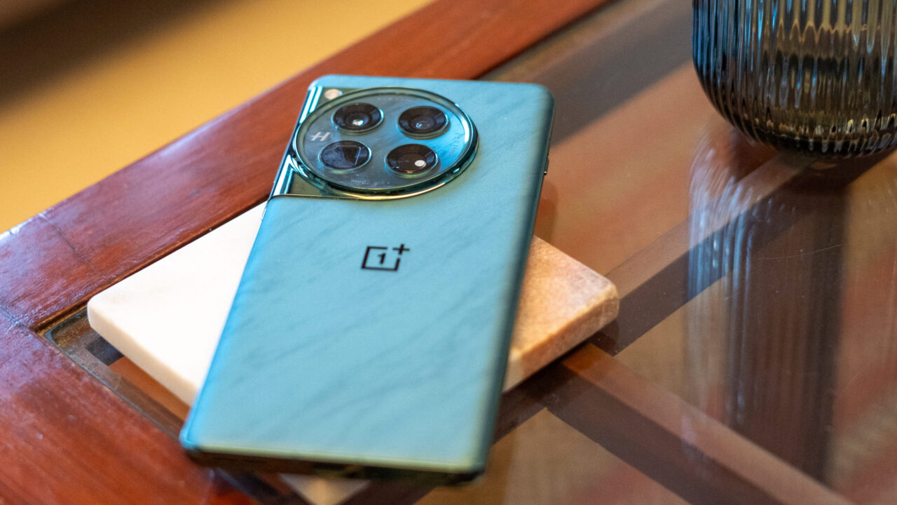 Samsung Galaxy S24 vs OnePlus 12: Which should you buy?