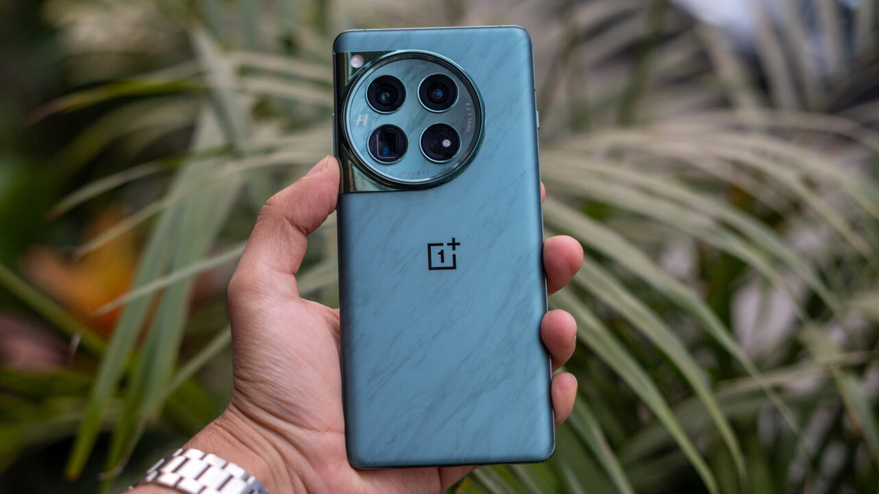 OnePlus 12 vs Google Pixel 8: Which affordable flagship should you buy?