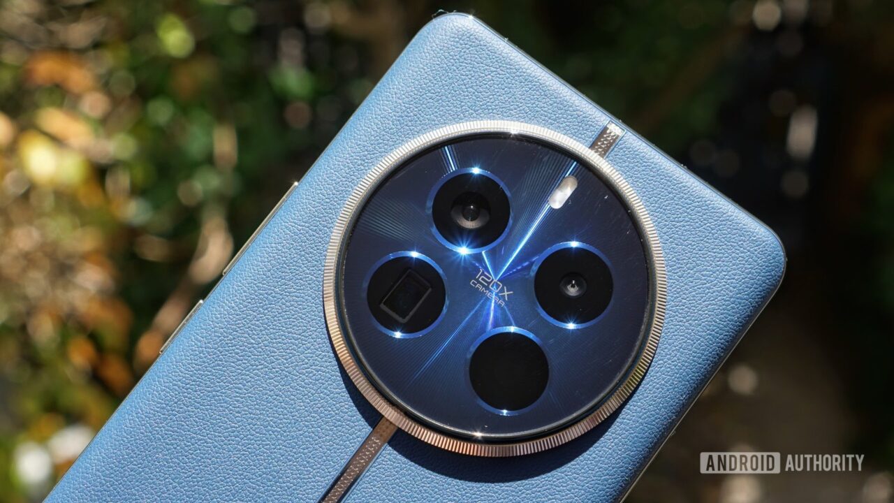 This phone offers the OnePlus 12's periscope camera for under $400