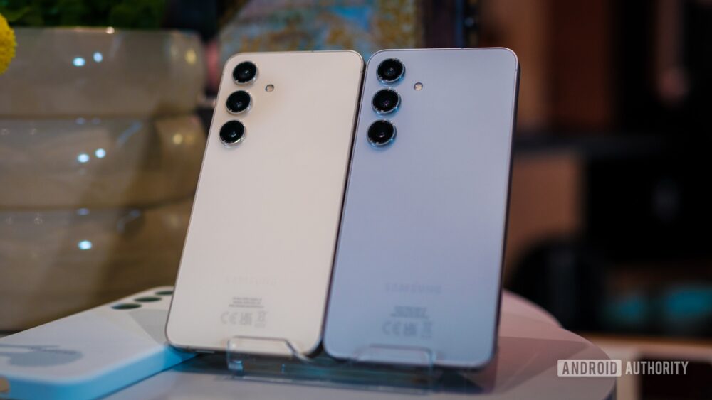 Not so 'sparkly' Galaxy S25 and S25 Plus colors appear in new leak