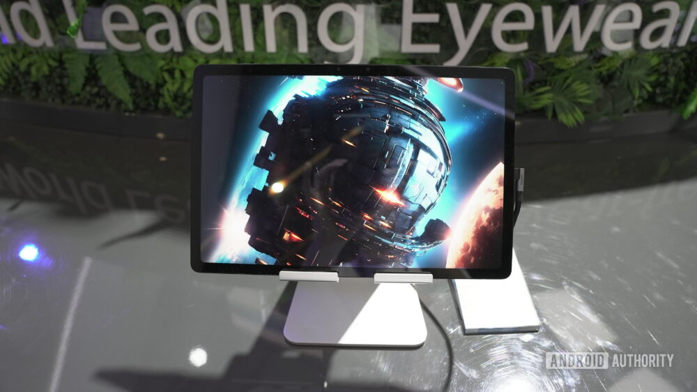 Ditch the glasses: This tablet delivers a 3D experience without the hassle