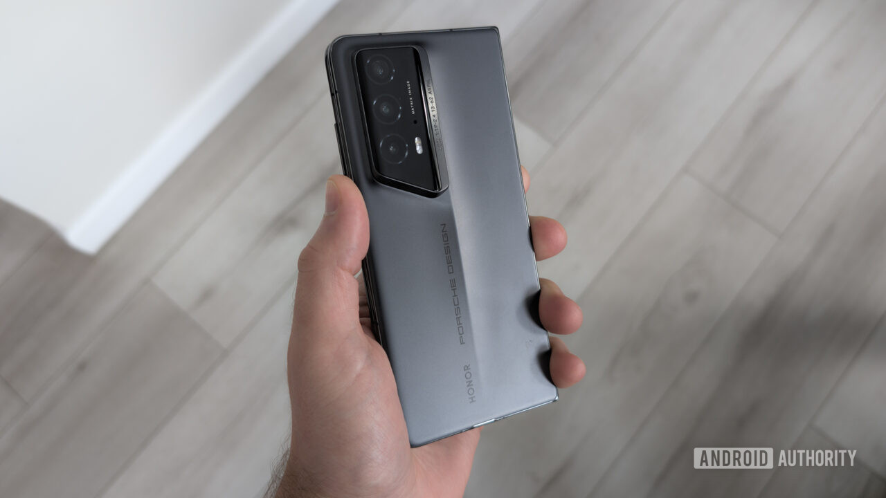 HONOR Magic 6 Pro, Porsche Design Magic V2 RSR launched globally