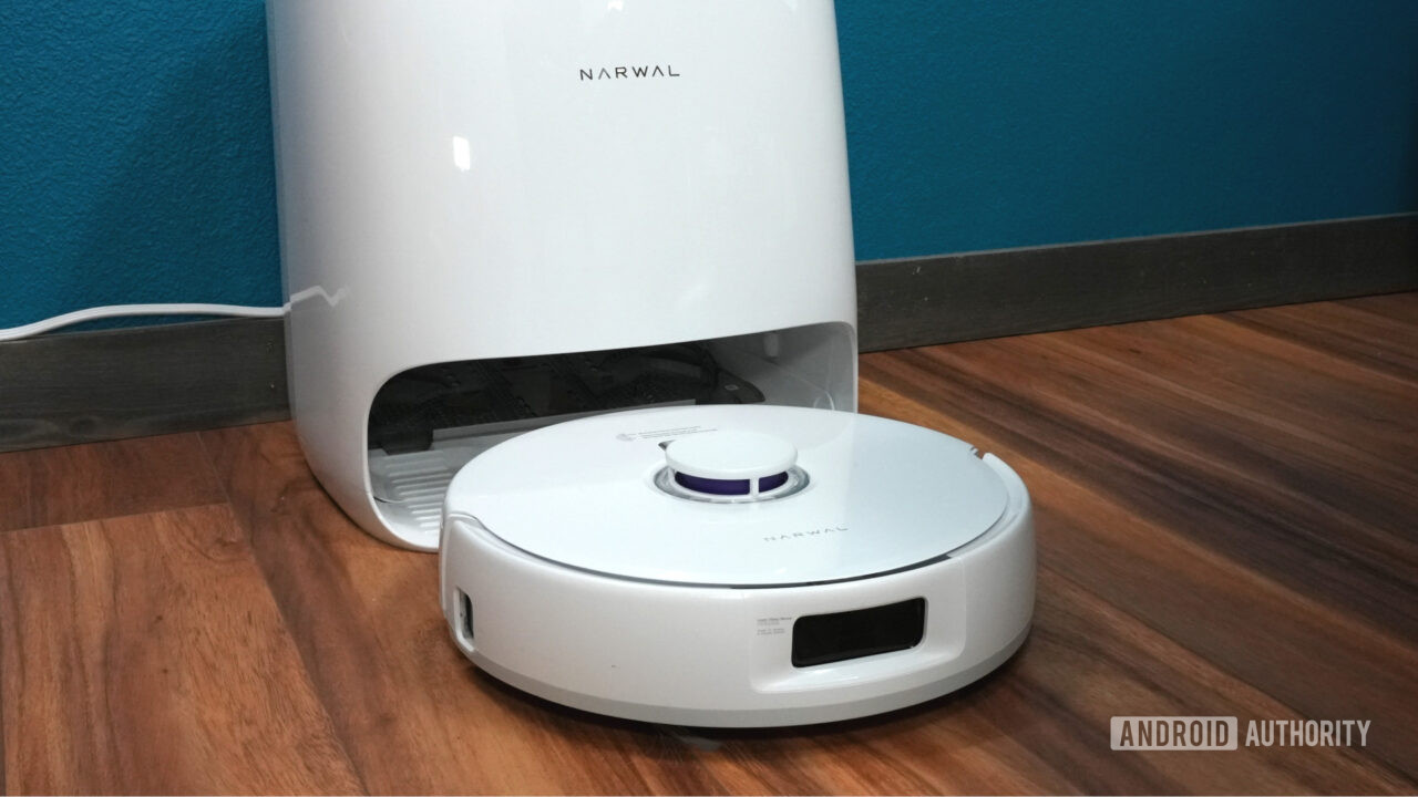 Narwal Freo X Ultra review: Powerful and reliable floor cleaning ...