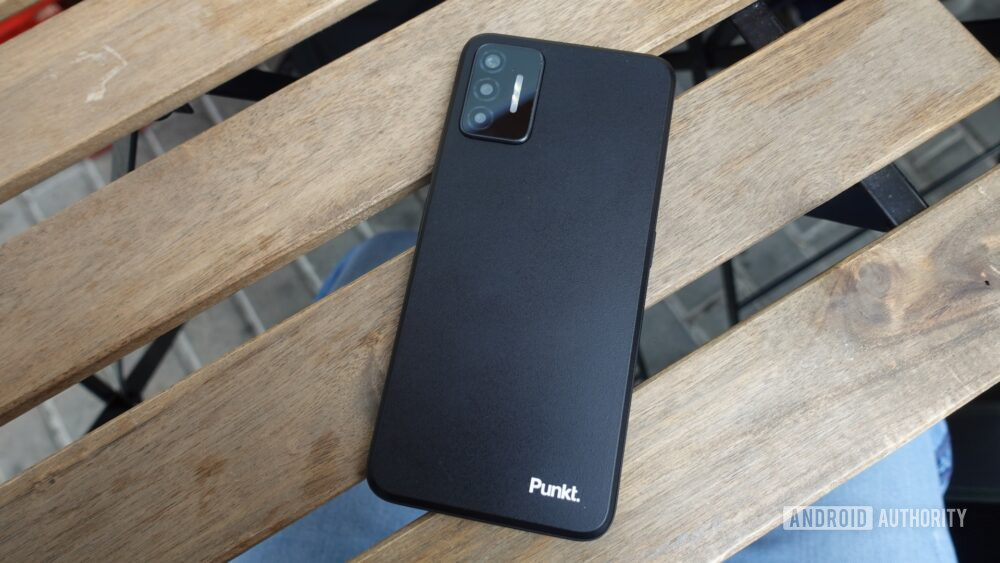 5 Android phones you should buy instead of Trump's T1 Phone