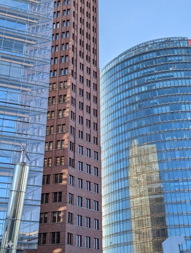 Galaxy S24 generative edit tested: Is it better than Google's Magic Editor?