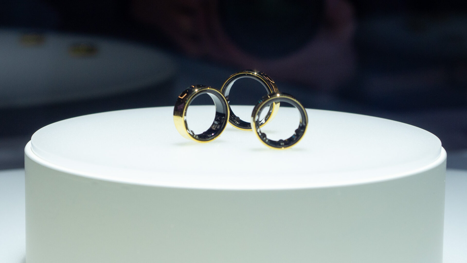 Samsung Galaxy Ring vs Oura Ring: First impressions