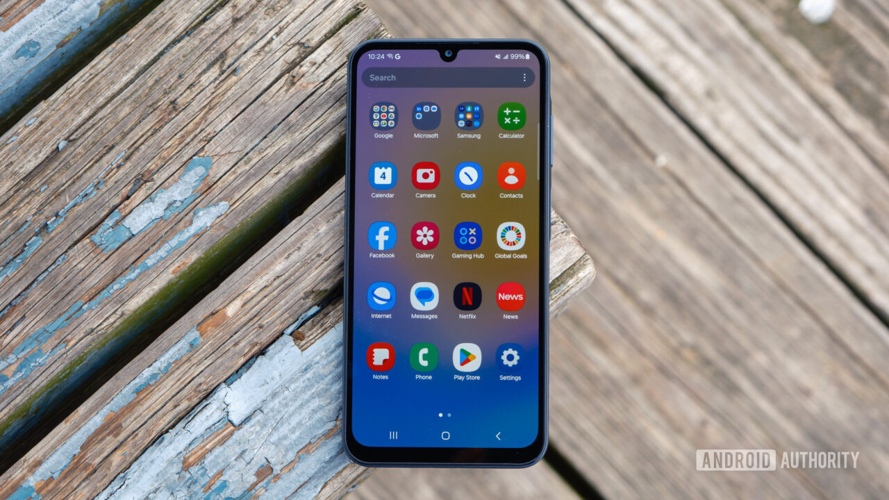 All I want from Samsung's One UI 7.0 is a vertical app drawer list