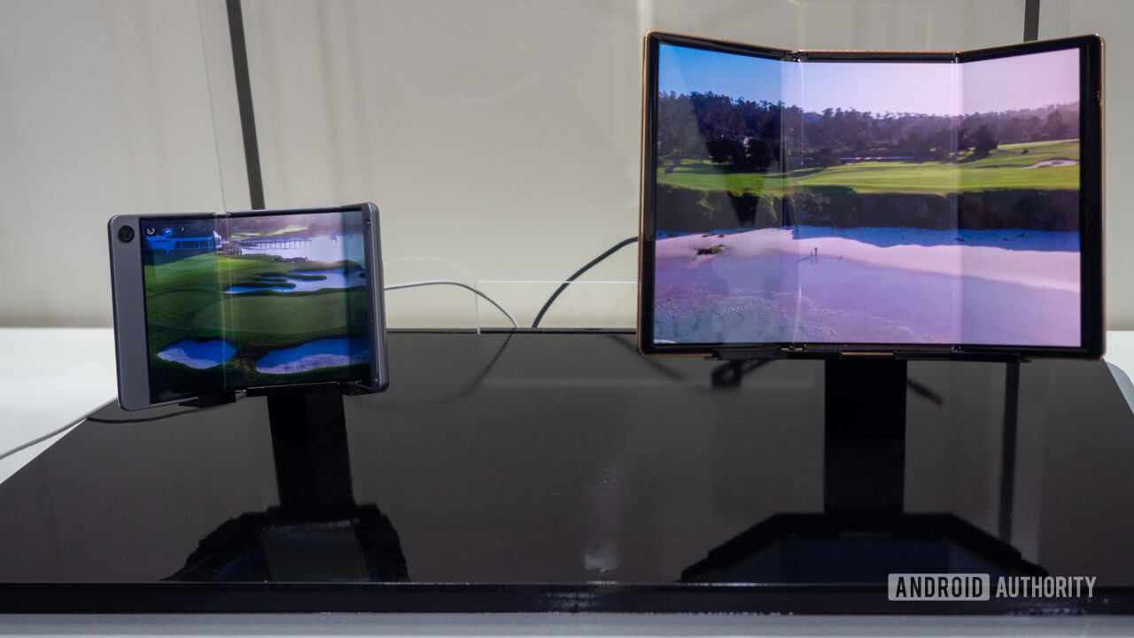 Want a triple-screen Galaxy foldable? You'll have to wait a lot longer ...
