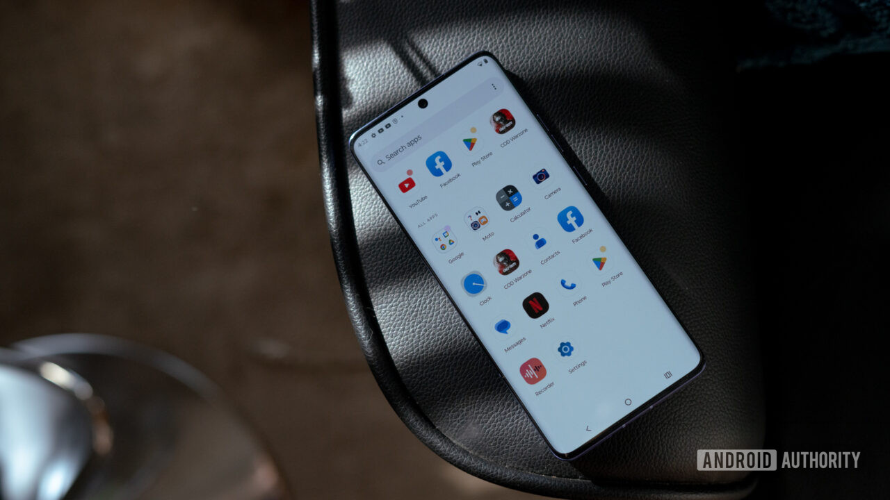 Motorola Edge 50 Pro launched: The first phone with a Pantone-certified ...