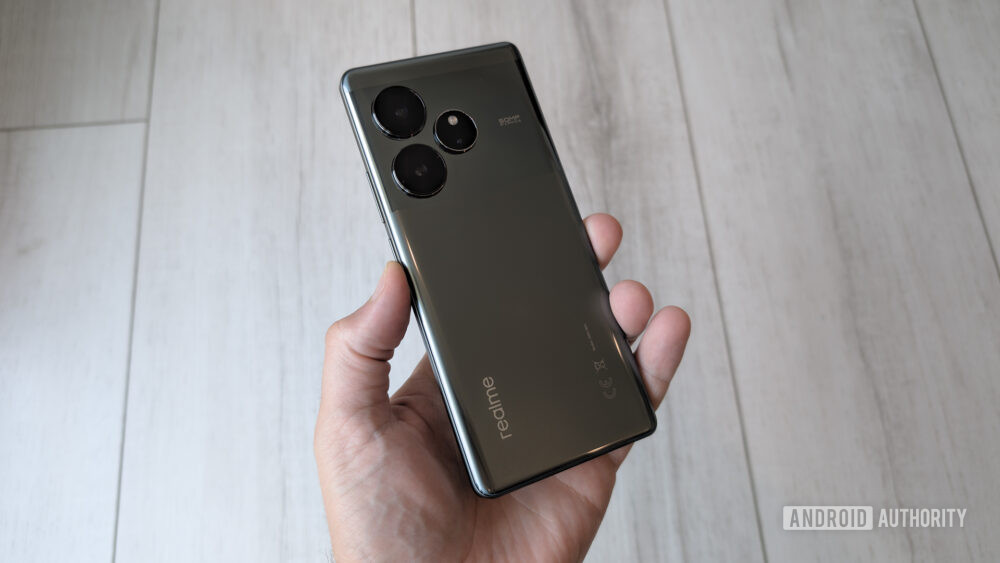 realme GT 6 hands-on review: Pretty phone that cuts the right corners