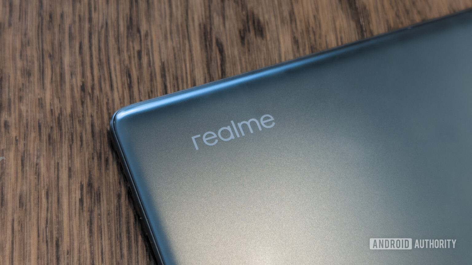 realme GT 6 hands-on review: Pretty phone that cuts the right corners