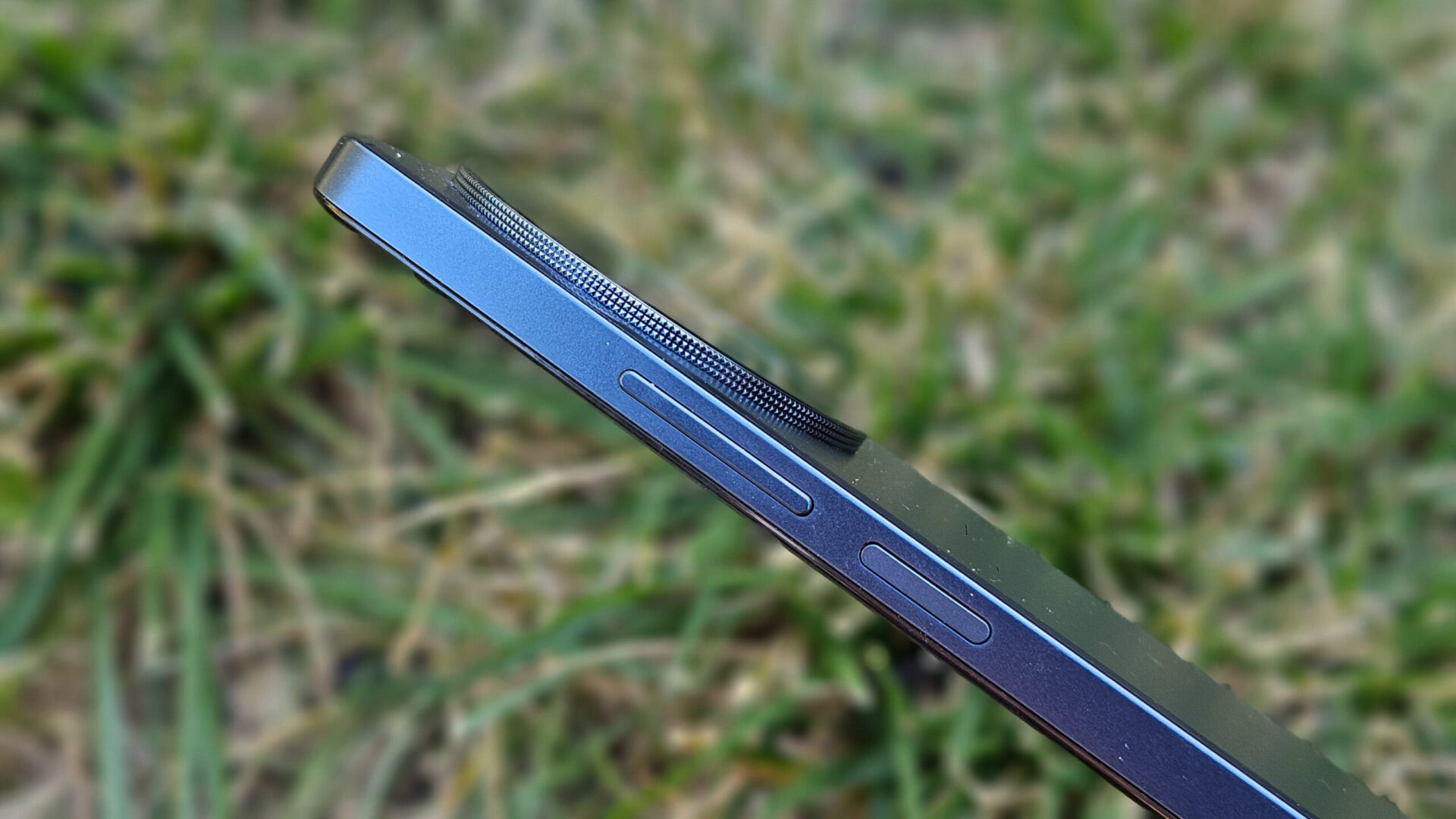 TCL 50 XL 5G review: Is this cheap Metro by T-Mobile phone worth it?