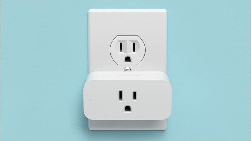 The Amazon Smart Plug is 48% off right now, at just $13! - Android ...