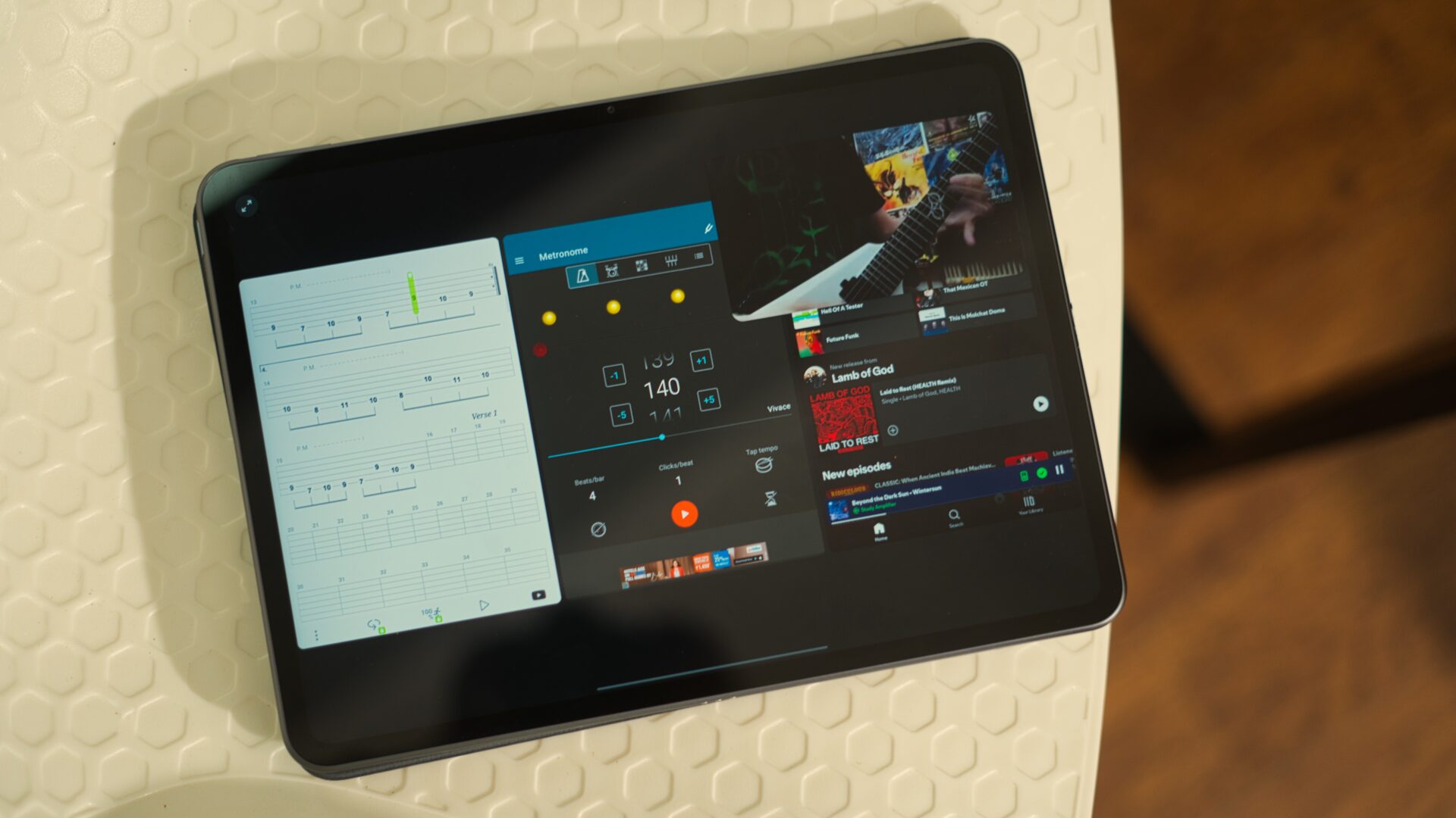 Move over, iPad; there's a new multitasking king on the block