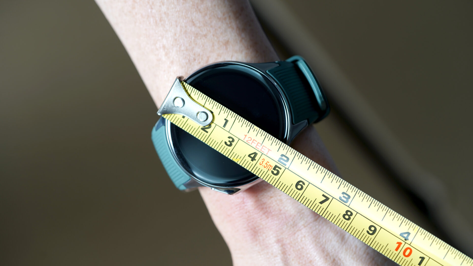 Big smartwatches look ridiculous on my small female wrist, but I still ...