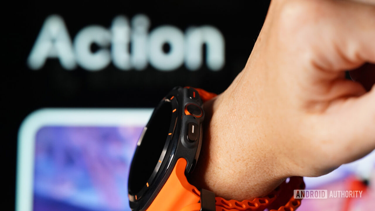 The Galaxy Watch Ultra's action button is really not worthy of its name