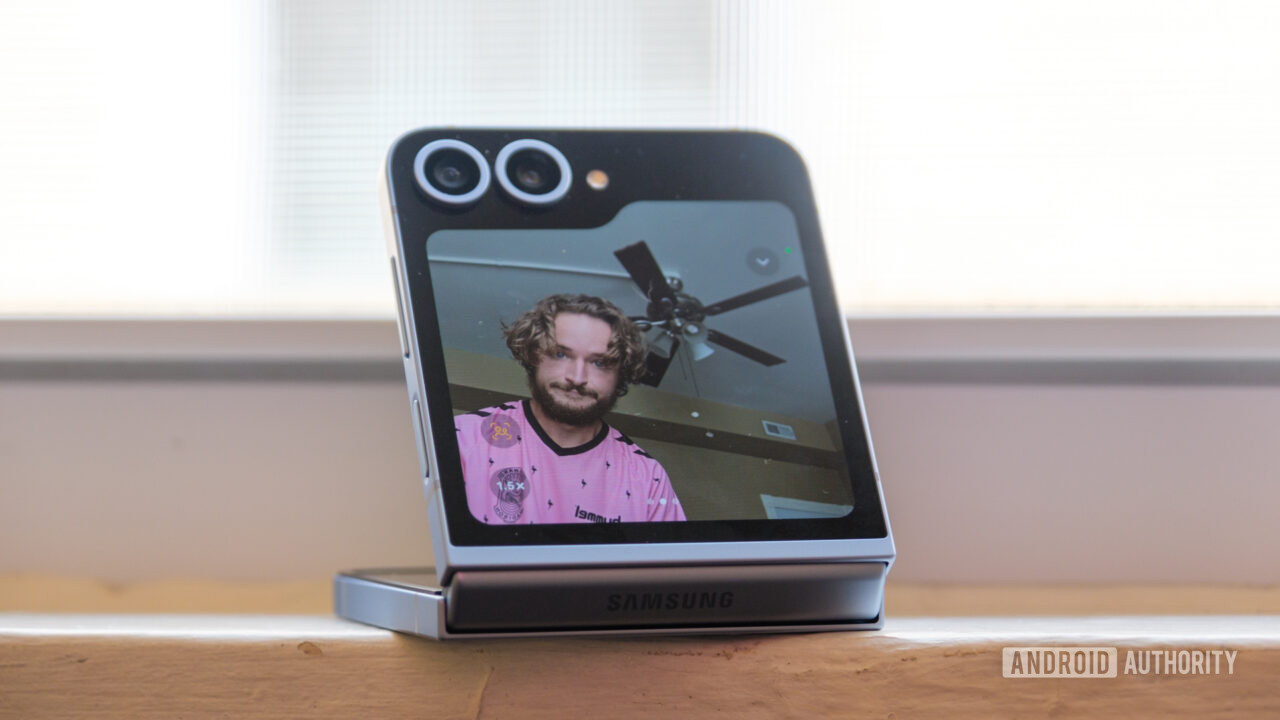 Watch the Galaxy Z Flip 6 get put through the wringer in this ...