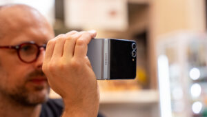 Galaxy Z Flip 6 is Samsung's first flip foldable to get Expert RAW support