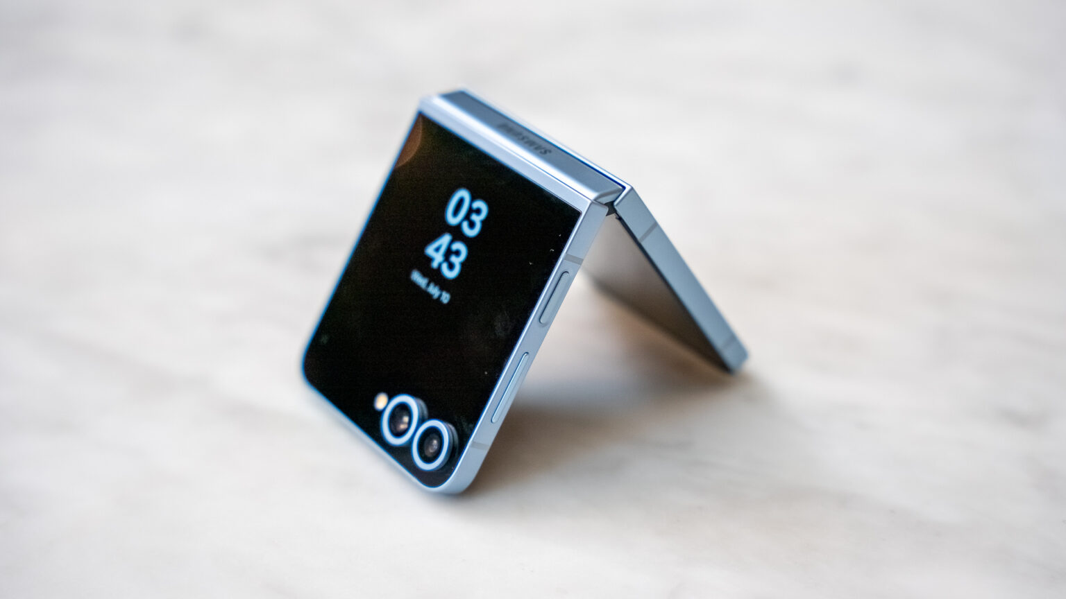 Samsung Galaxy Z Flip 6 problems and how to fix them - Android Authority