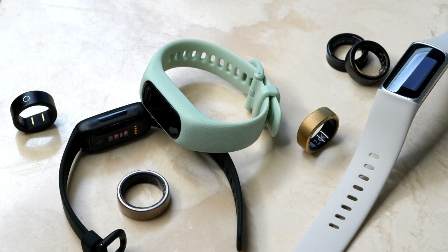 Smart rings prove that screenless fitness trackers can make a comeback ...