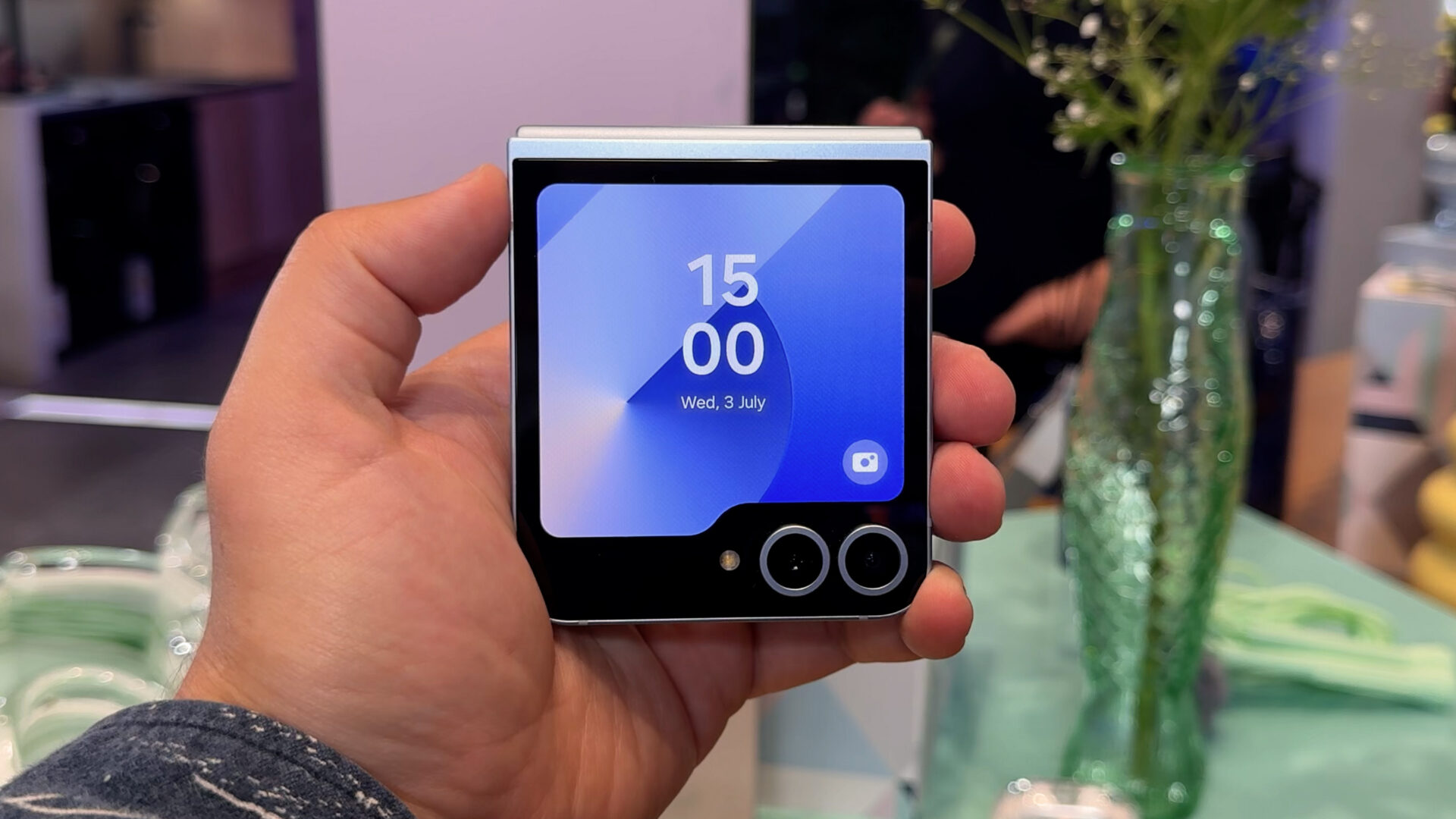 No, Circle to Search won't work on the Galaxy Z Flip 6 cover screen ...