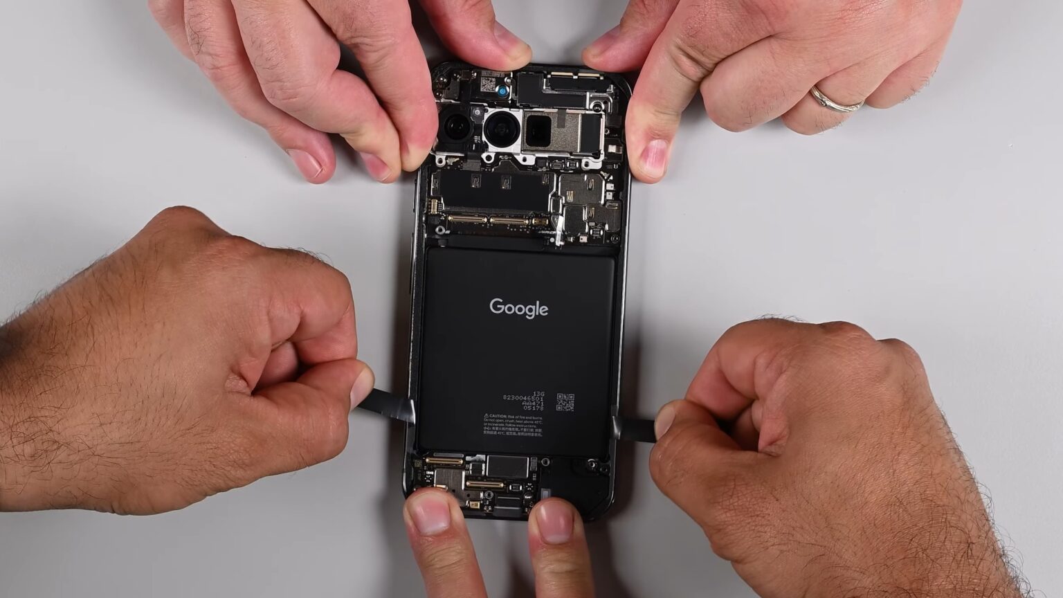 Pixel 9 Pro XL teardown shows what makes this model so robust - Android ...