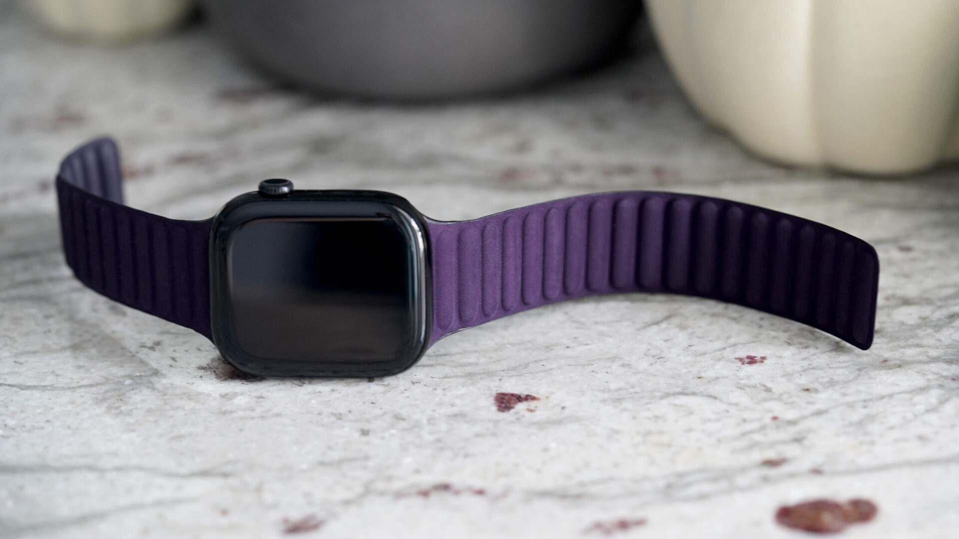FineWoven Magnetic Link Band review: Worth the splurge