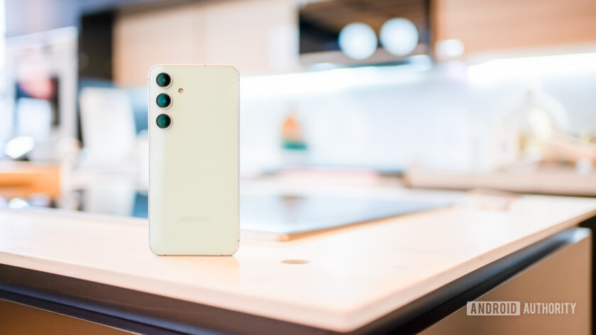 Does the Samsung Galaxy S24 FE support eSIM and dual-SIM? - Android Authority