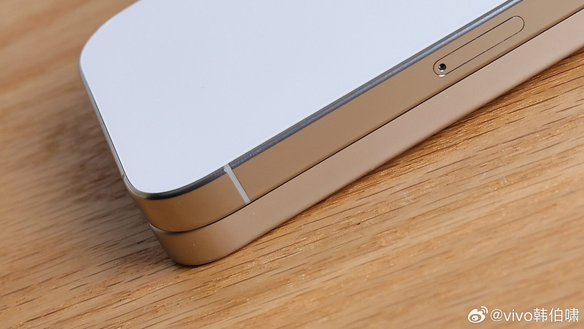 A new Mini phone is coming soon, but is it really mini? - Android Authority